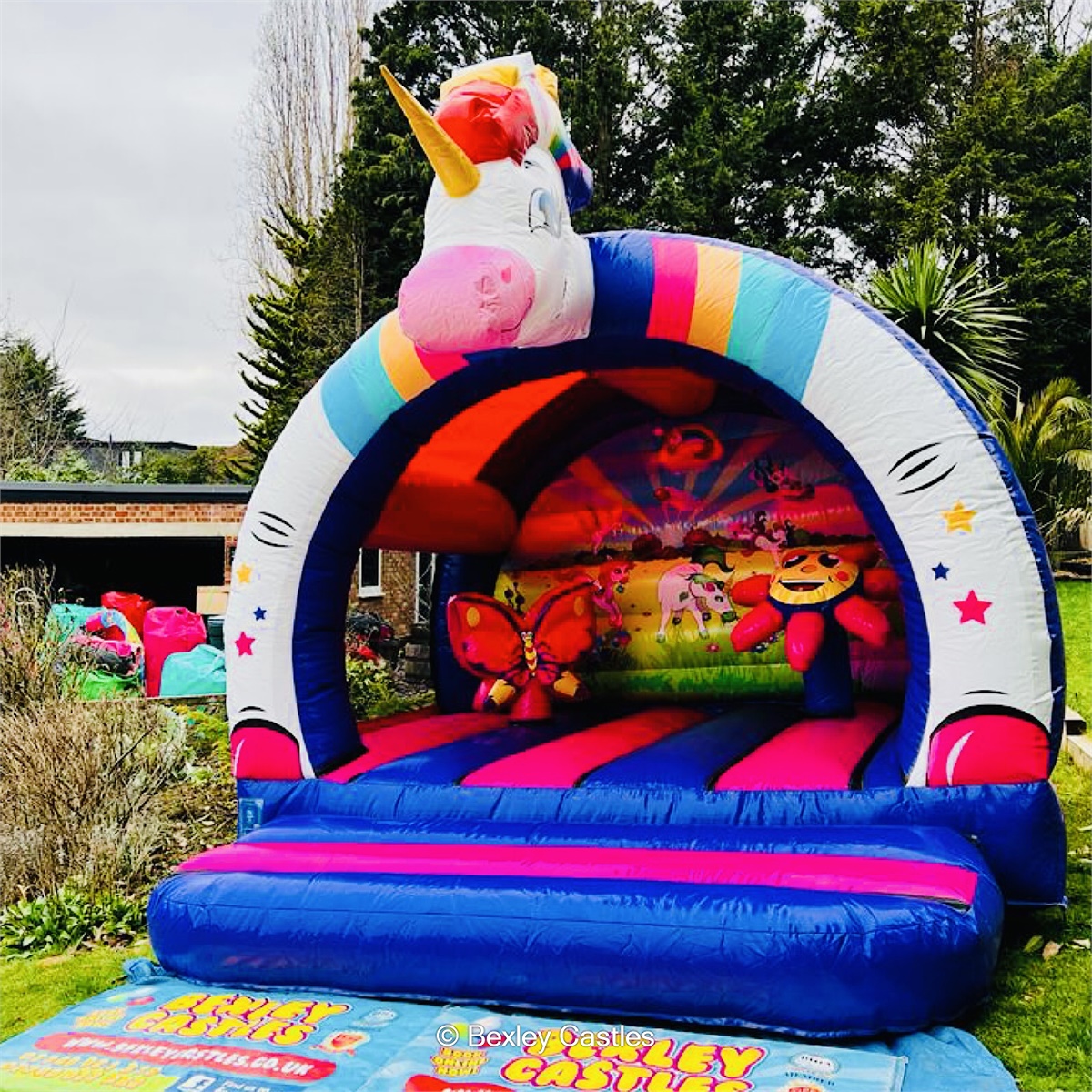 Unicorn Soft Play, Ball Pond & Curved Bouncy Castle - Bouncy Castle ...